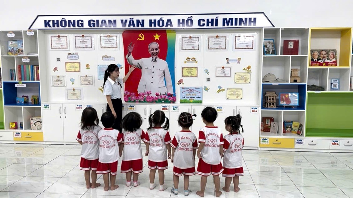 Cô và trẻ tìm hiểu về không gian văn hoá Hồ Chí Minh | Trường Mầm non ...